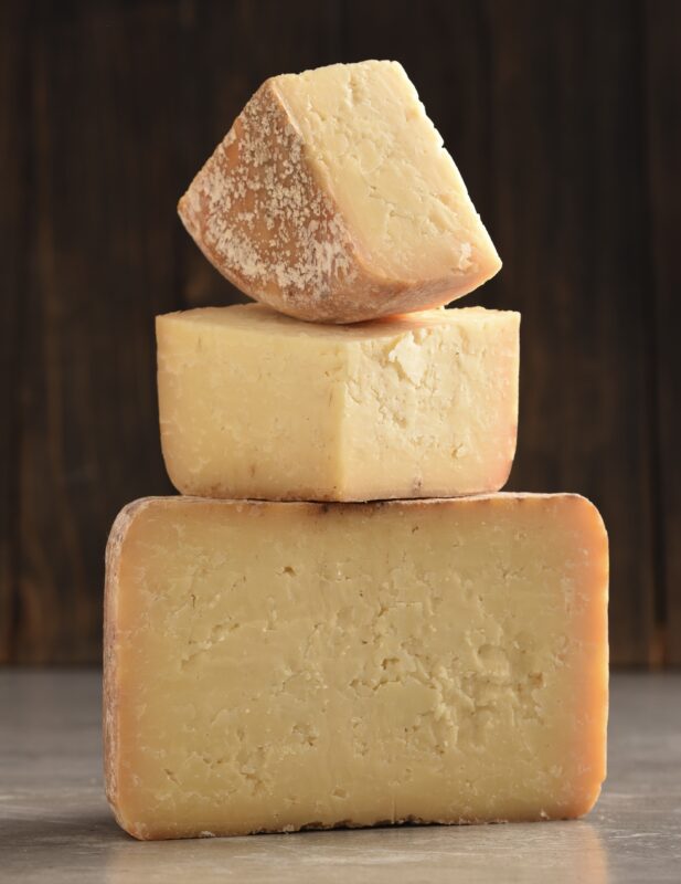 Moony - Cloth Bound Cheddar - Eleftheria Cheese