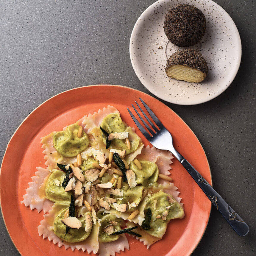 Kaali Miri – Artisanal Belper Knolle Style Cheese
