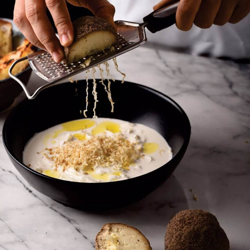 Kaali Miri – Artisanal Belper Knolle Style Cheese