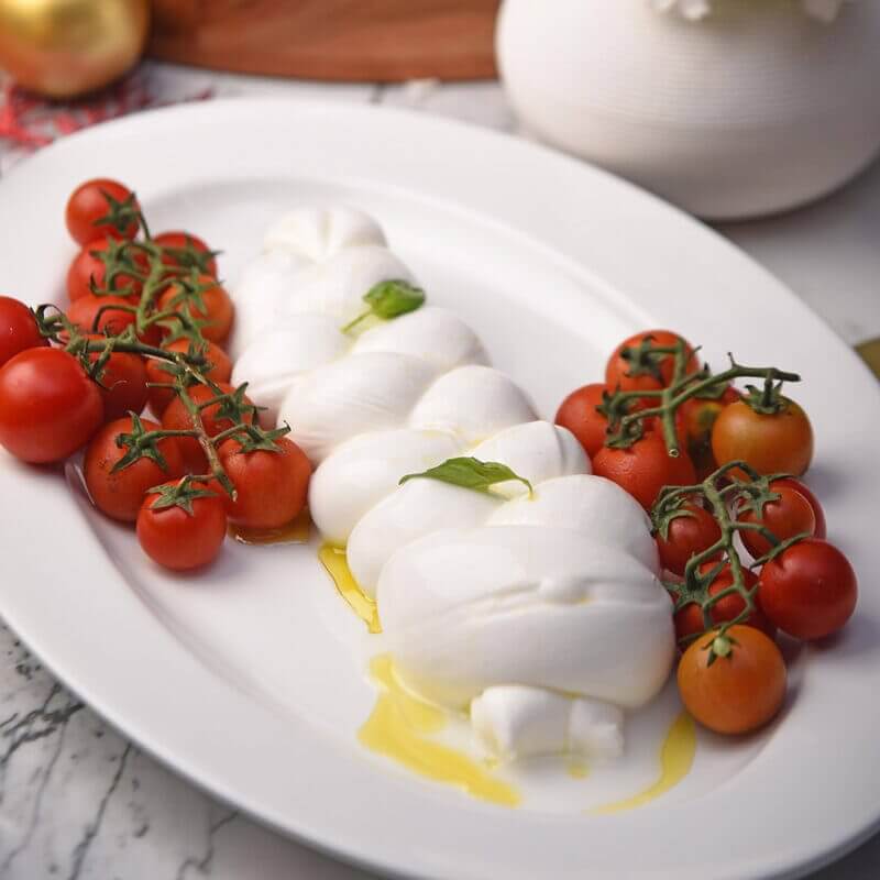 Treccia Di Mozzarella - Eleftheria Cheese